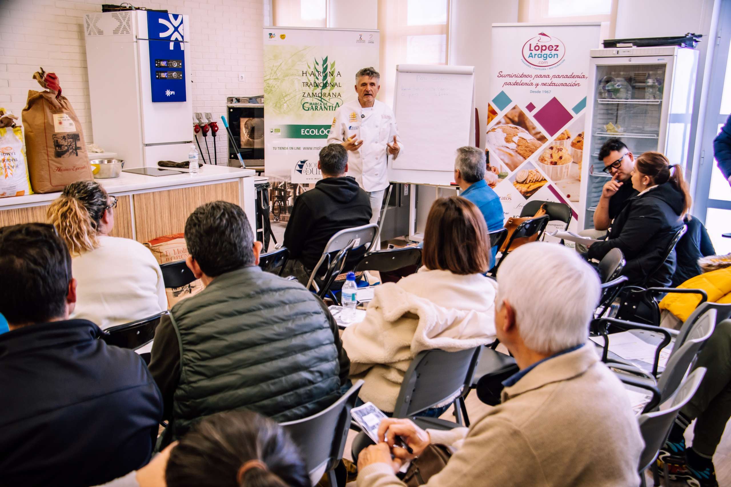 Formación profesional de panadería en el Aula de López Aragón con ...
